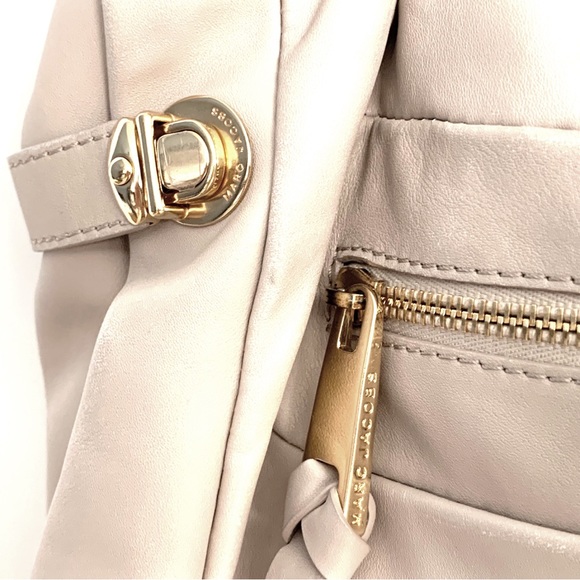 Marc Jacobs | Bags | Rareauthentic Marc Jacobs Mercer East West Tote ...